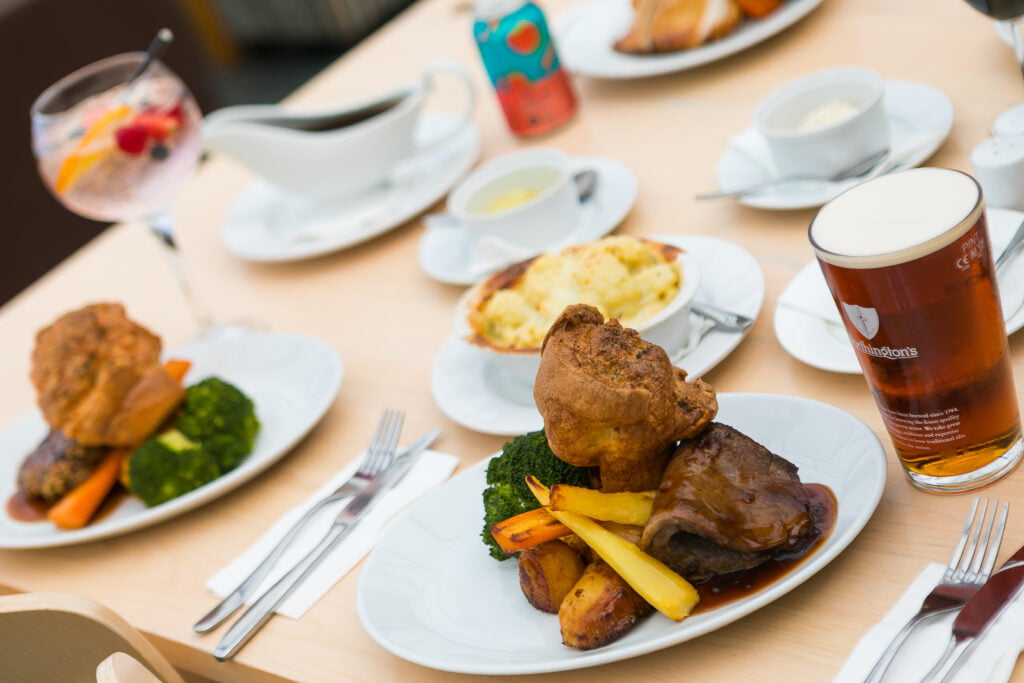 Sunday Lunch at The Stable Bar - Polmanter Touring Park